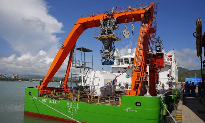 China’s manned submersible dives 10,909 meters to deepest known point ...