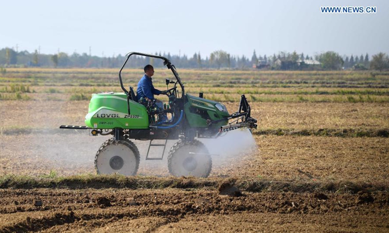 Farming devices displayed at intelligent farm in China's Jiangxi ...