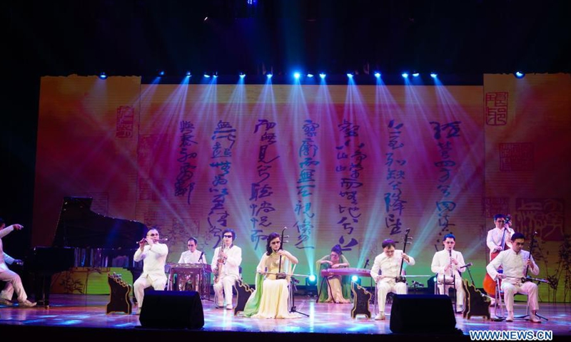 Artists from China Disabled People's Performing Art Troupe give ...