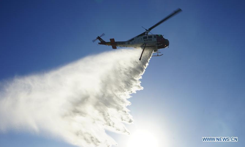 Wind-driven wildfire in Southern California forces hundreds to evacuate ...