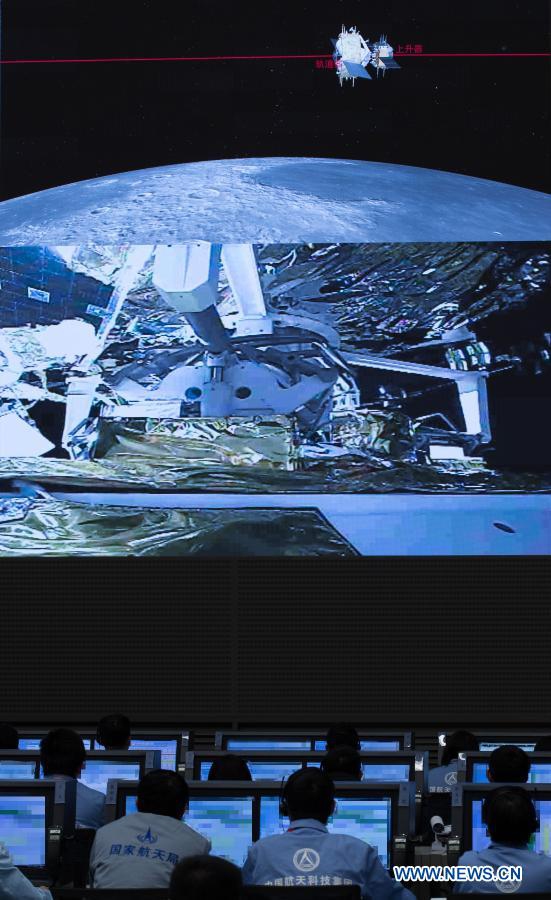 China completes first spacecraft rendezvous, docking in lunar orbit ...