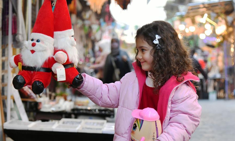 In pics: children with Christmas decorations in Syria - Global Times
