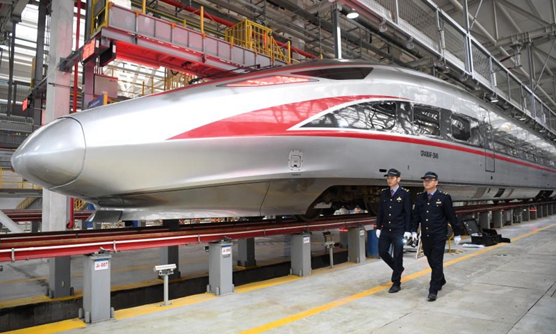 Fuxing bullet train CR400AF makes debut in Chongqing - Global Times