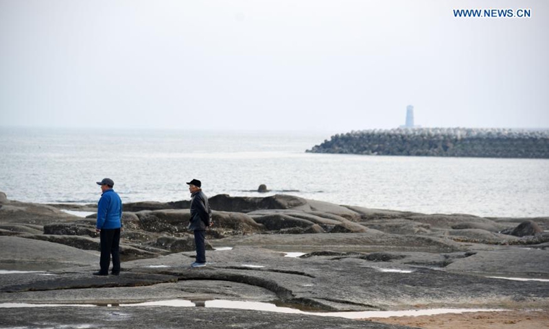 Tourists visit lighthouse scenic area in Rizhao City - Global Times
