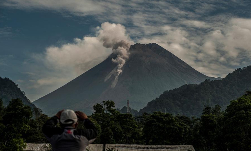 Mount Merapi spews volcanic materials in Indonesia - Global Times