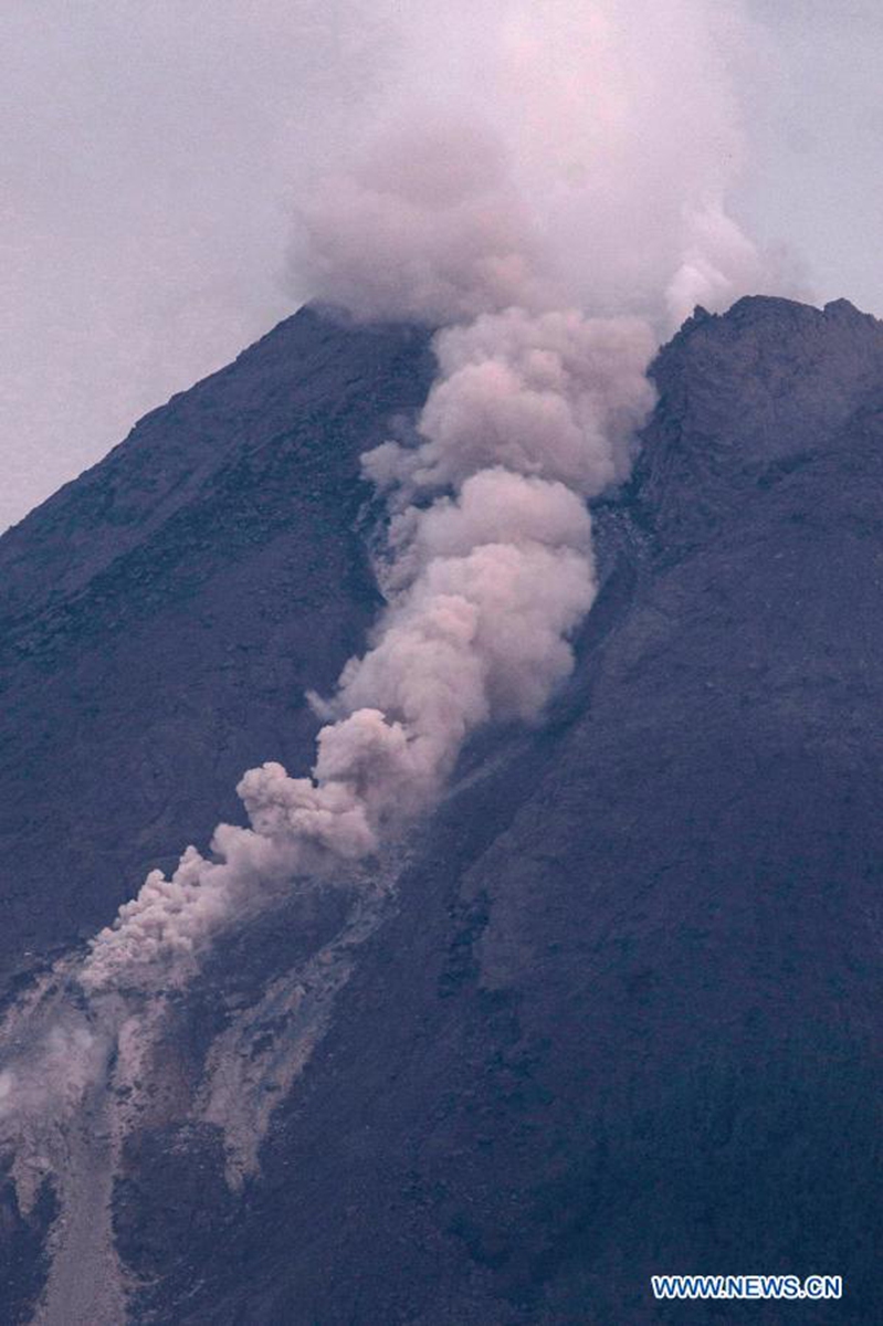 Mount Merapi spews volcanic materials in Indonesia - Global Times