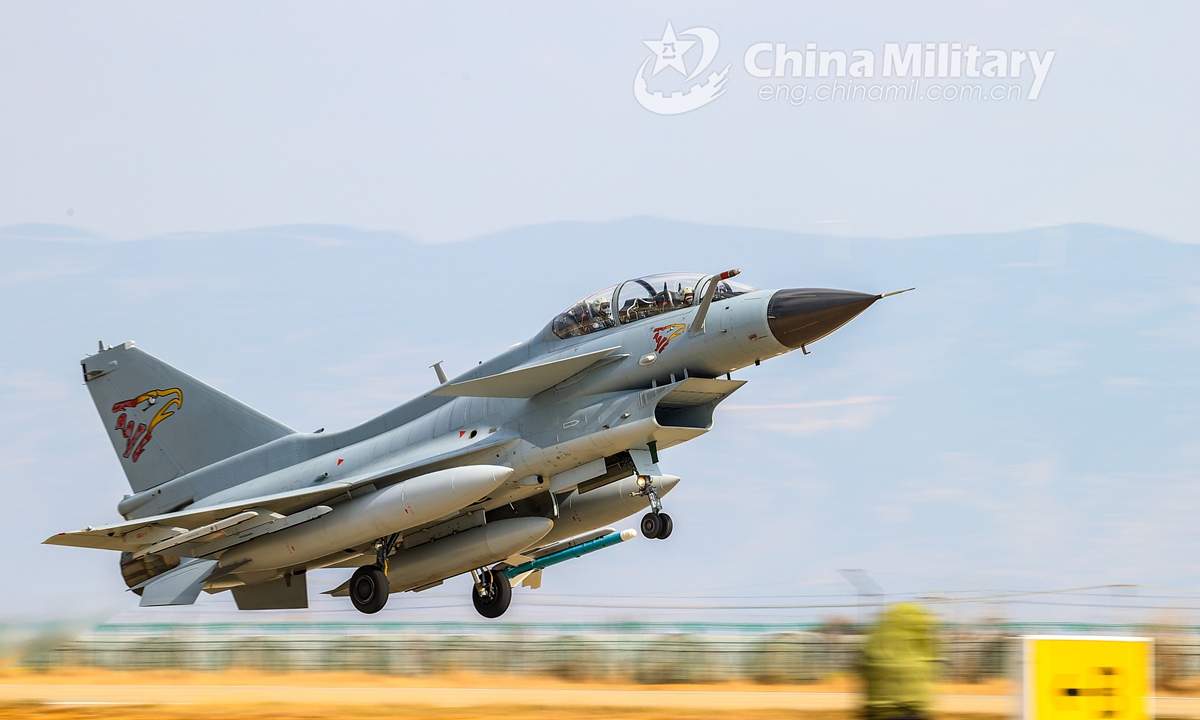 J-10 fighter jets in realistic flight training - Global Times