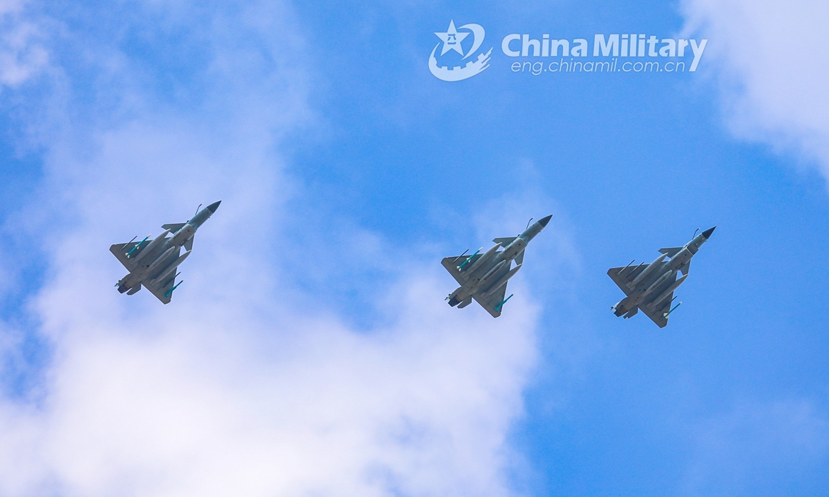 J-10 fighter jets in realistic flight training - Global Times