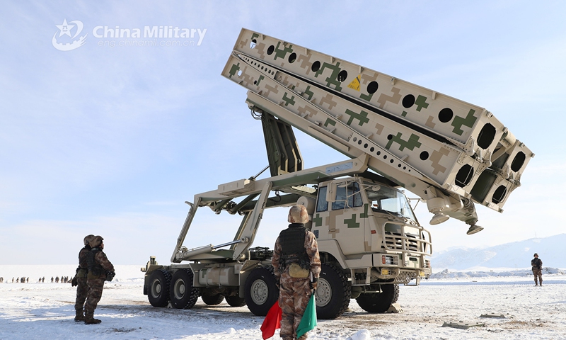 Soldiers launch Rapidly Emplaced Bridge System at-18 degrees - Global Times