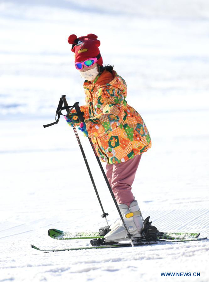 People practice skiing at ski resort in Shijiazhuang, N China - Global ...