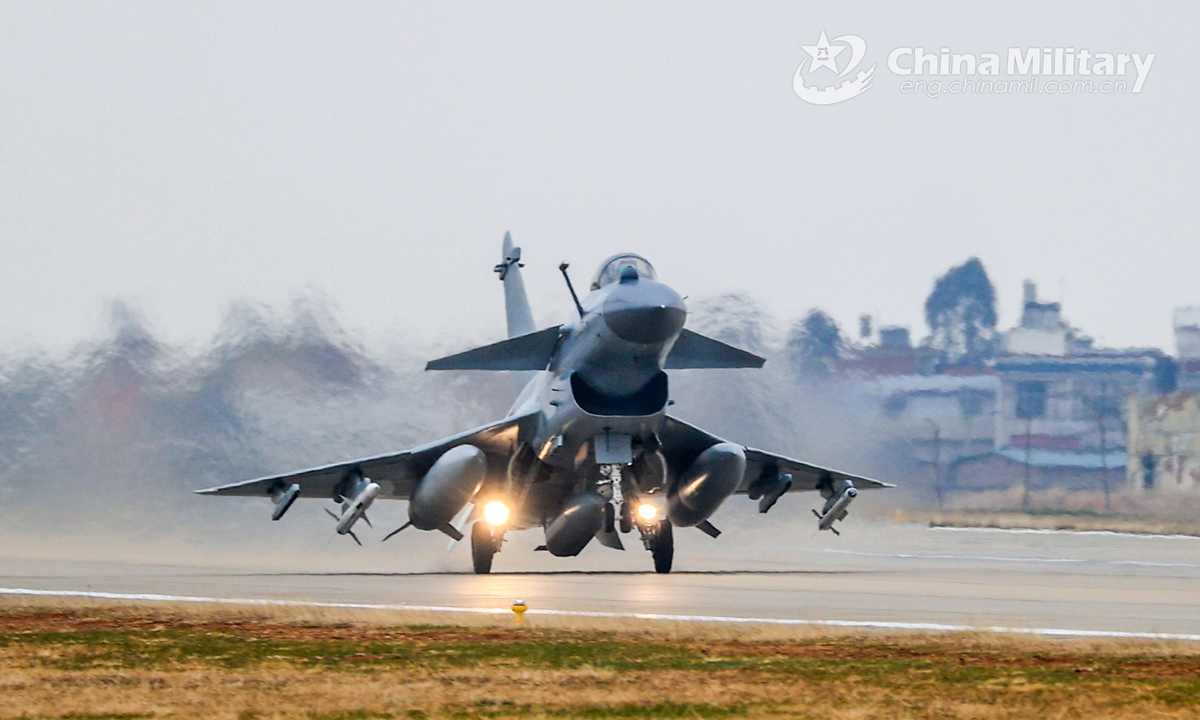J-10 fighter jets start flight training after Spring Festival holiday ...