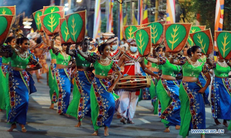 Performers, elephants take part in annual Navam Perahera in Colombo ...