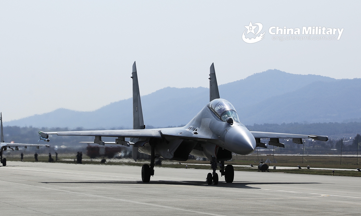 PLA Eastern Theater Command Air Force holds aerial combat flight ...