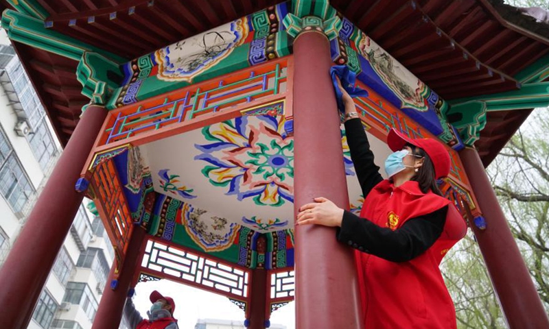 Volunteers carry out variety of activities on "Lei Feng Day" across ...