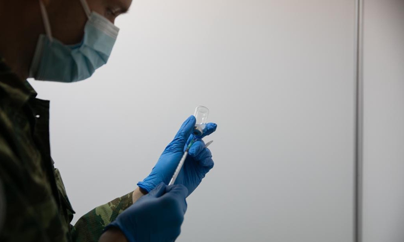 Greece to continue AstraZeneca COVID-19 vaccination program: officials ...