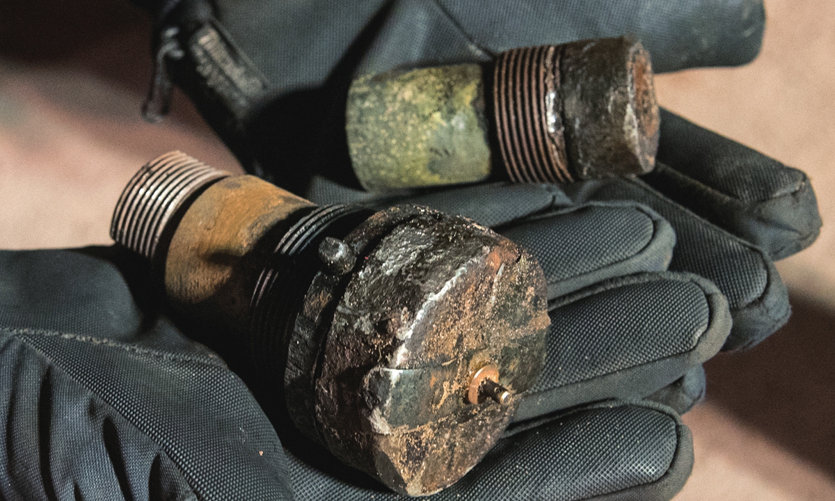 Bomb defusing - Global Times