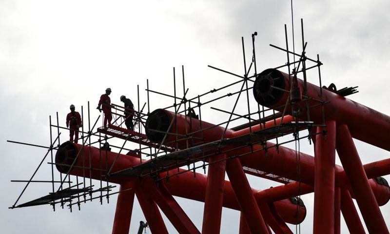 Dafaqu grand bridge of Renhuai-Zunyi expressway under construction in ...