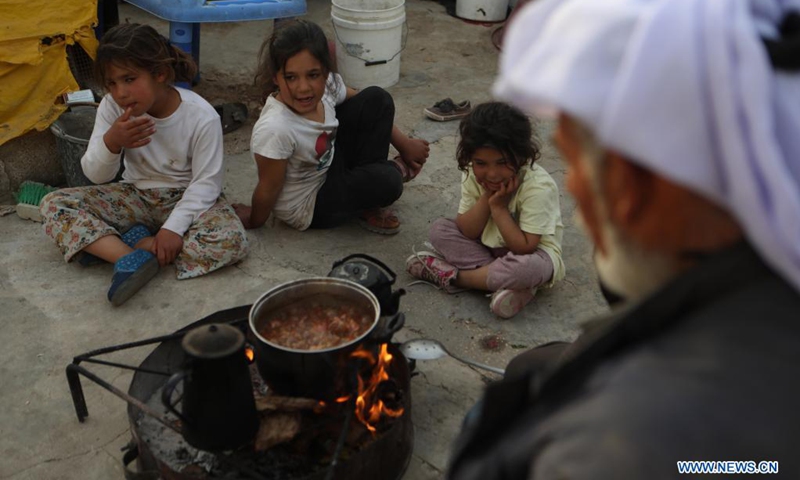 Palestinians make Iftar during Ramadan in West Bank city of Hebron ...