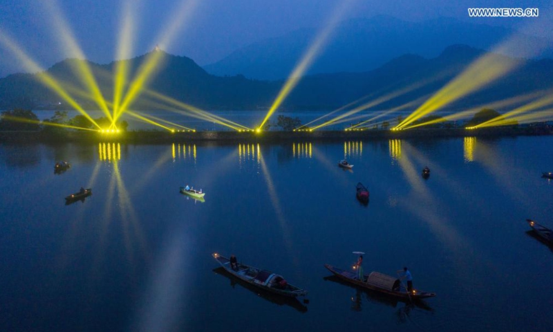 Night view of Sandu Fishing Village in Zhejiang - Global Times