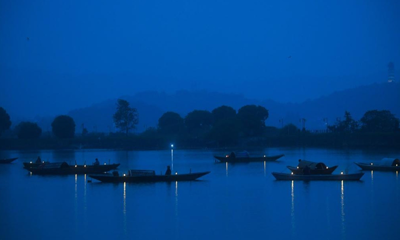 Night view of Sandu Fishing Village in Zhejiang - Global Times