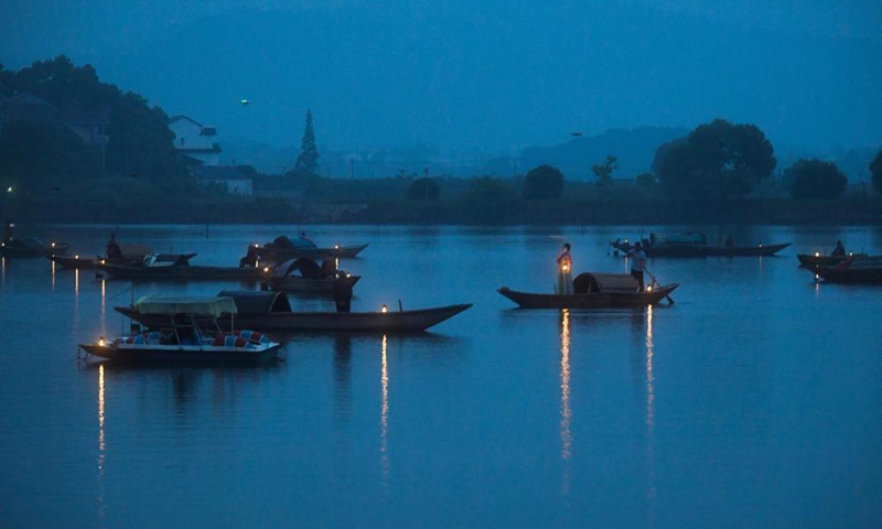 Night view of Sandu Fishing Village in Zhejiang - Global Times