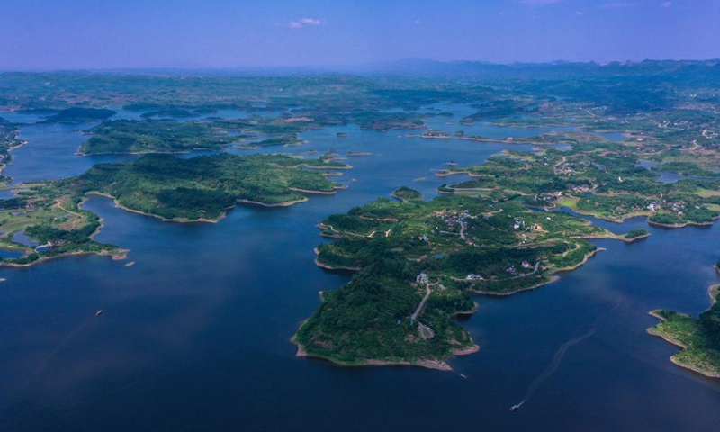 Tourists have fun at Changshou Lake scenic area in Chongqing - Global Times
