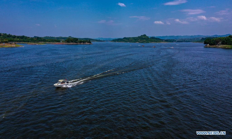 Tourists have fun at Changshou Lake scenic area in Chongqing - Global Times