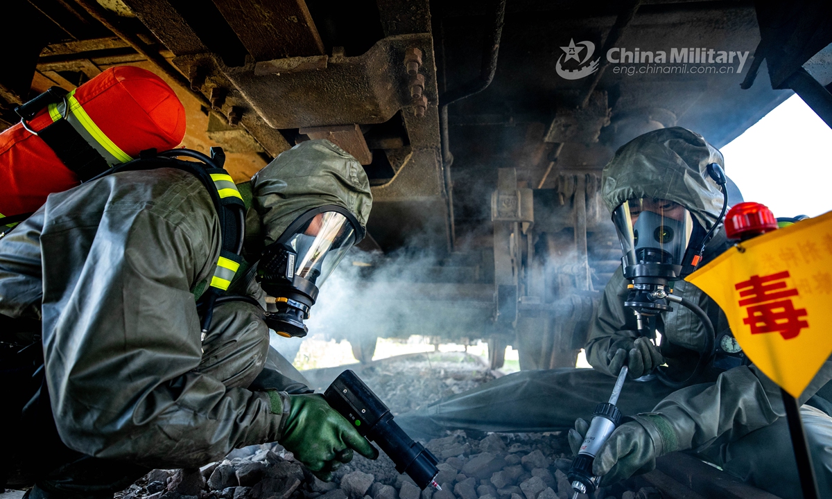 Armed police chemical defense element holds emergency drill - Global Times