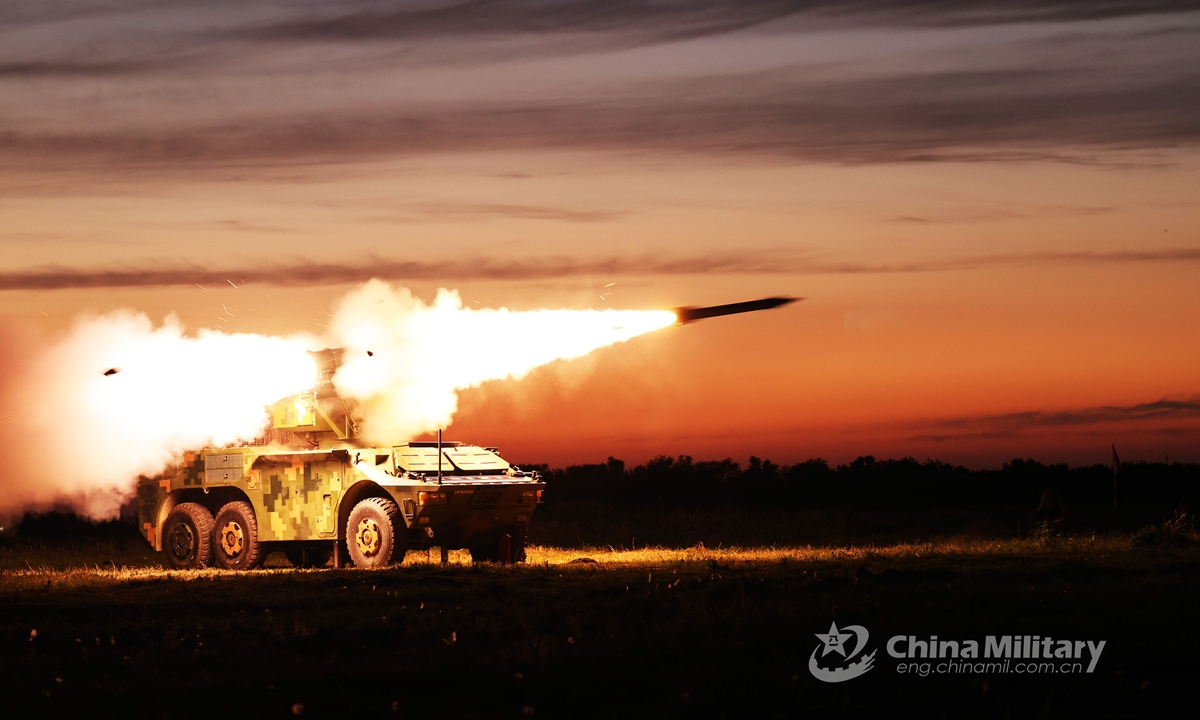 Armored vehicle in live-firing assessment - Global Times