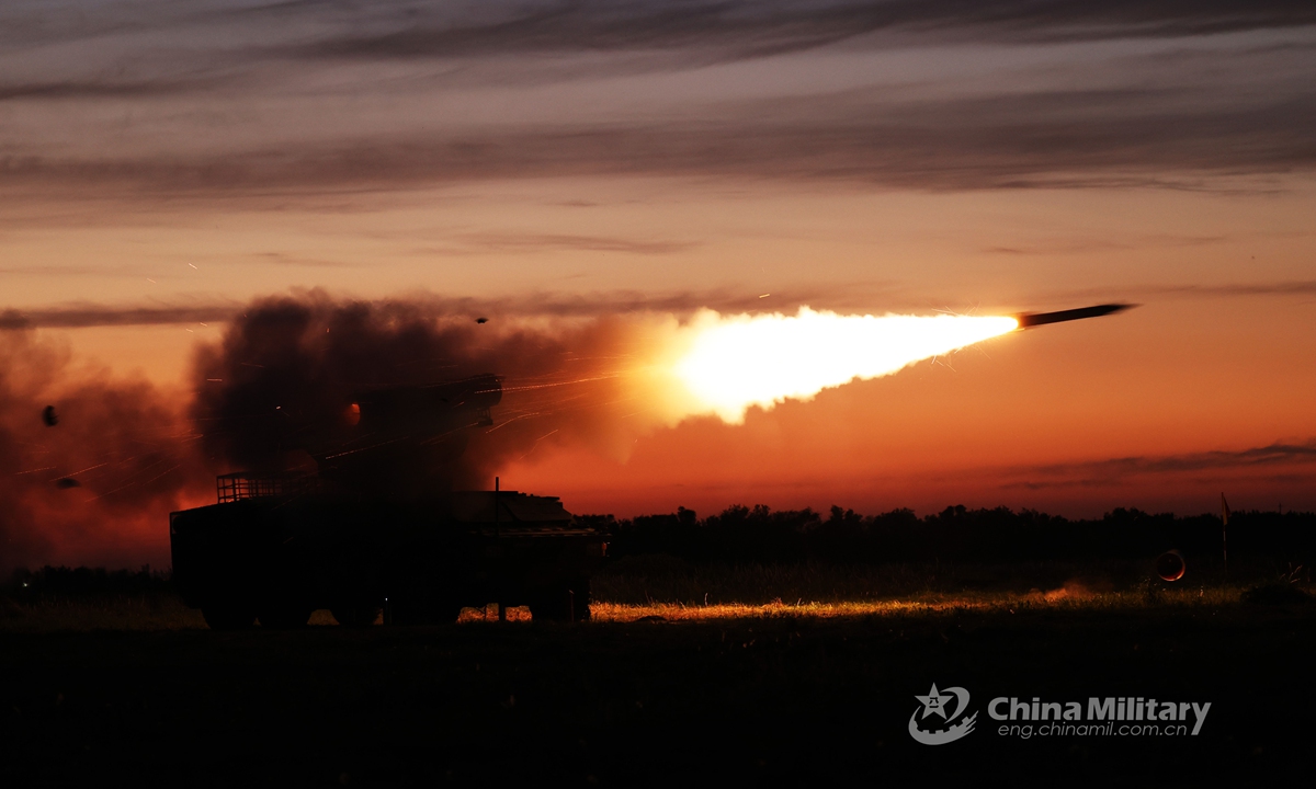 Armored vehicle in live-firing assessment - Global Times