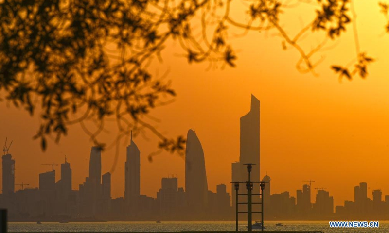 Sunset scenery at beach in Kuwait City - Global Times