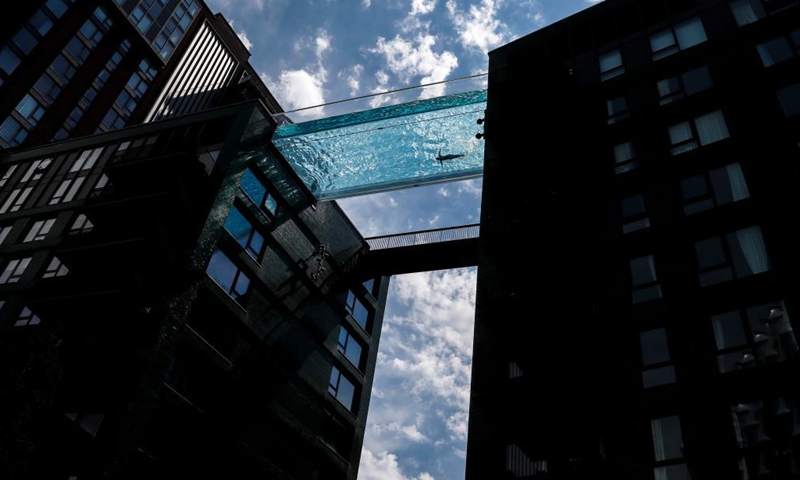Sky Pool links residential blocks in south London - Global Times