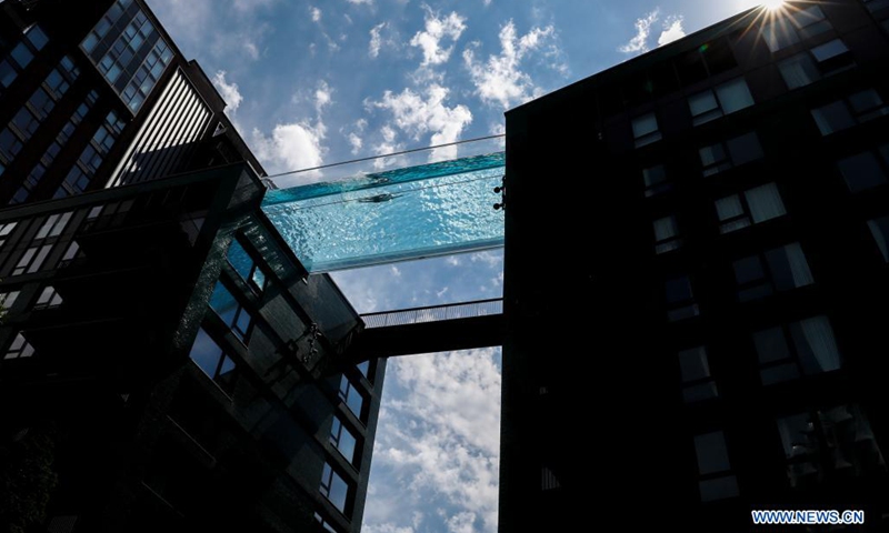 Sky Pool links residential blocks in south London - Global Times