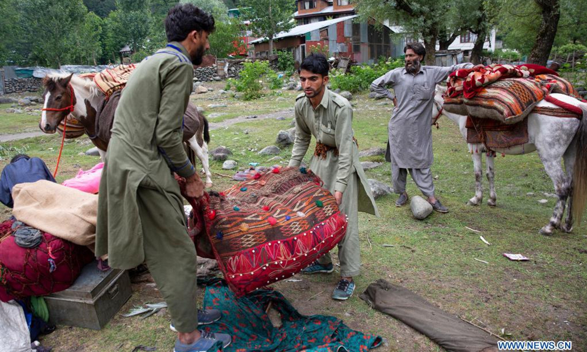 Nomadic tribe begins seasonal migration towards upper reaches of Indian ...
