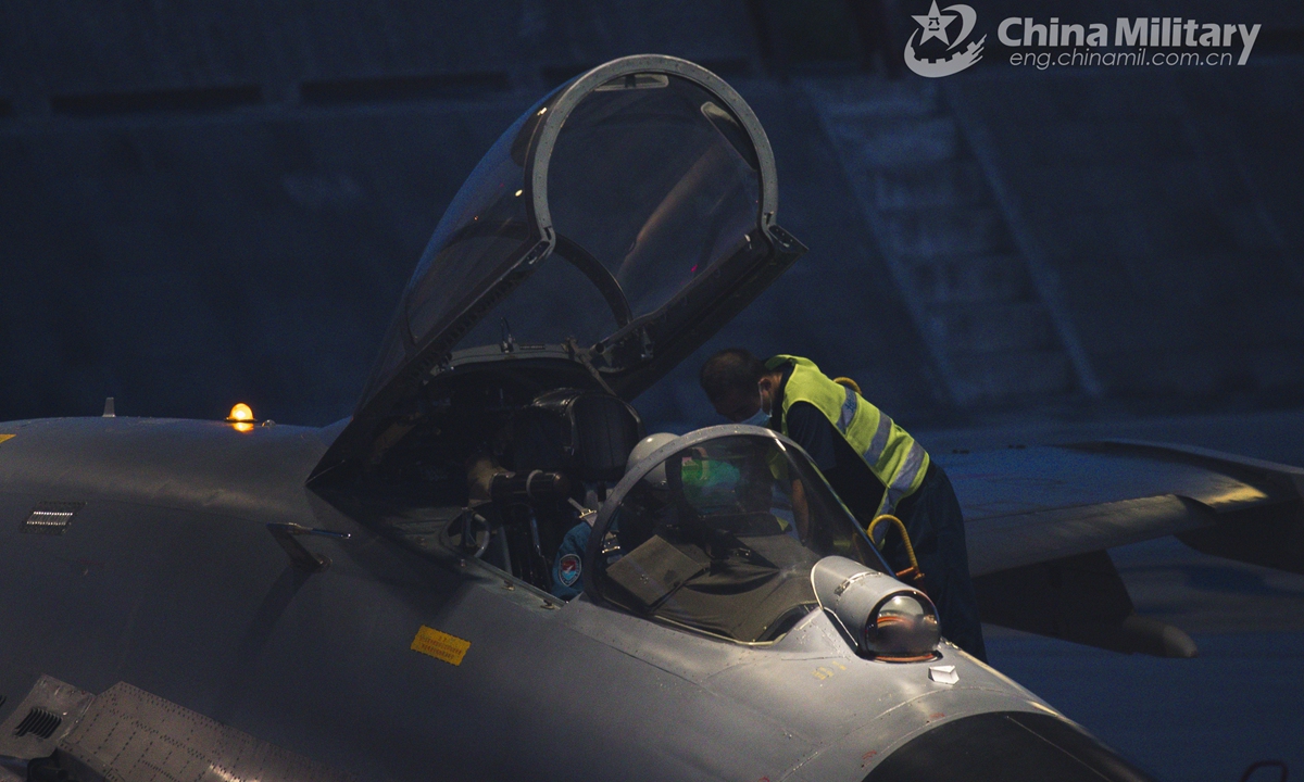 Fighter jets receive inspections before flight - Global Times