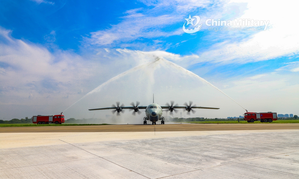 Naval aviation aircraft in flight training - Global Times