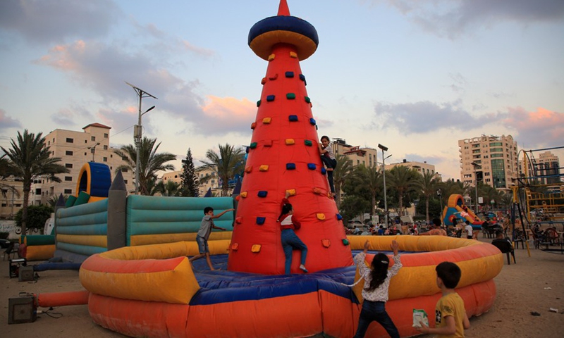 Palestinian kids thrilled in Gaza's park - Global Times