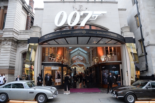 Burlington Arcade launches 007 installation to welcome delayed release ...