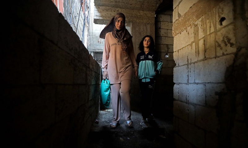 Syrian refugee speaks of miserable life in Lebanon's Burj Barajneh camp ...