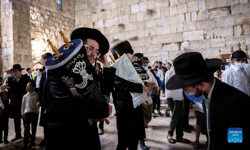 Simchat Torah celebrations held at Western Wall in Jerusalem's Old City ...