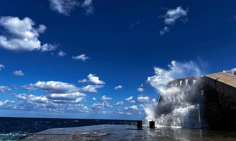 View of high wave along coast of Valletta, Malta - Global Times