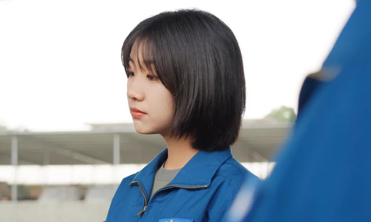 Heroic outlooks of PLA's airwomen win people's heart - Global Times