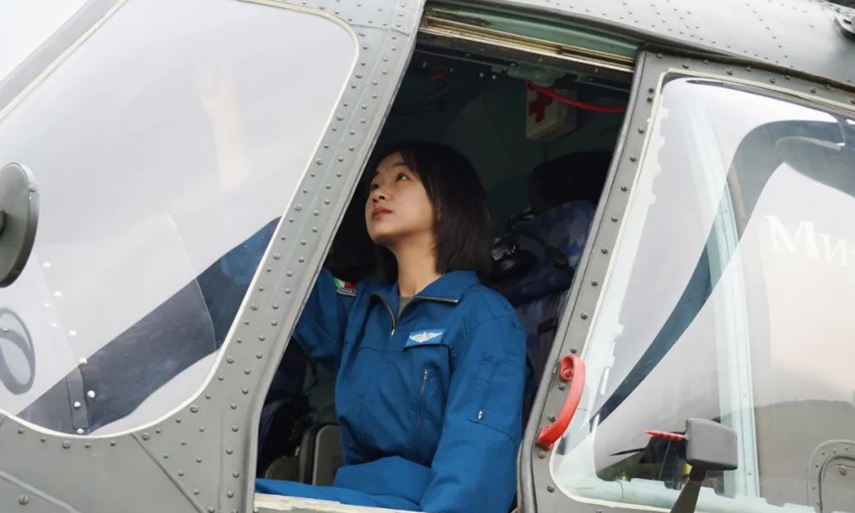 Heroic outlooks of PLA's airwomen win people's heart - Global Times