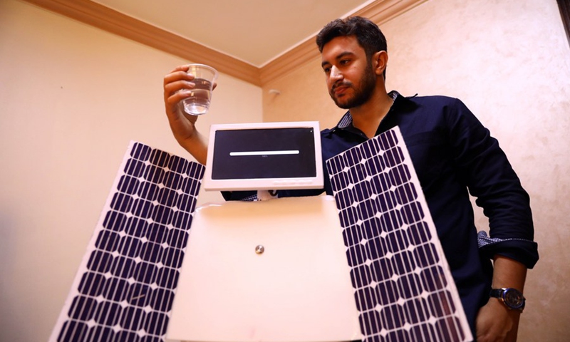 Egyptian engineer builds smart robot to generate water from air ...