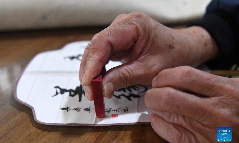 Making of Guilin bamboo circular fan in S China's Guangxi - Global Times