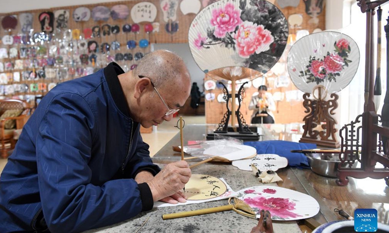 Making of Guilin bamboo circular fan in S China's Guangxi - Global Times