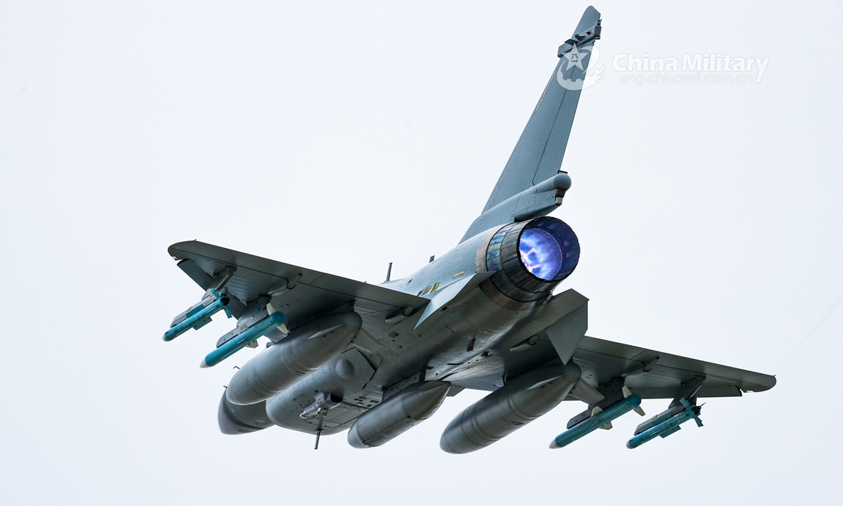 Combat aviation brigade stages flight training - Global Times