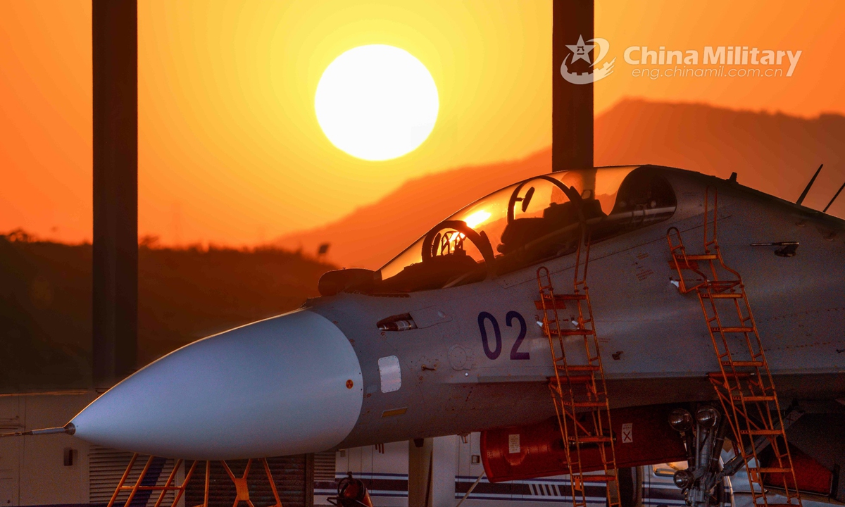 Naval aviation brigade organizes 24-hour flight training - Global Times