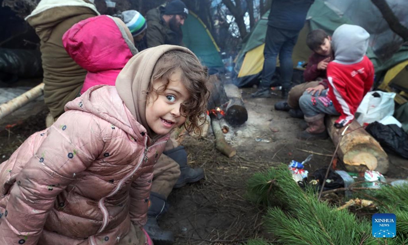 Belarusian president orders building tents for refugees, distributing ...