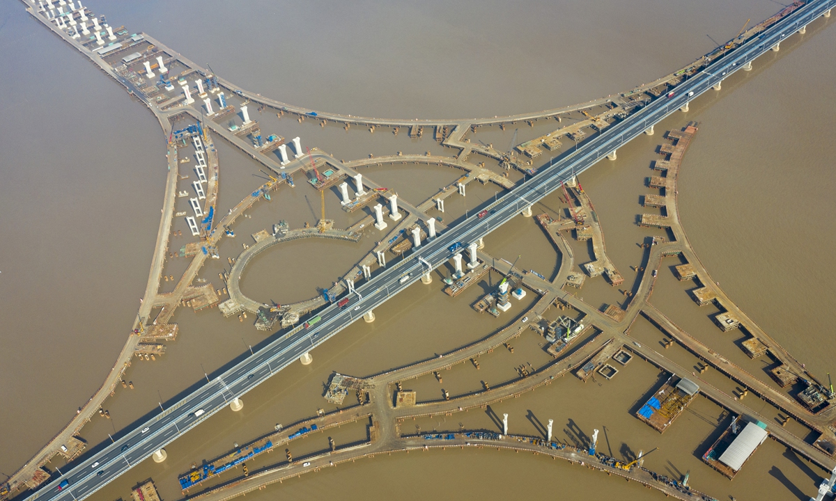 Overpass in the ocean - Global Times